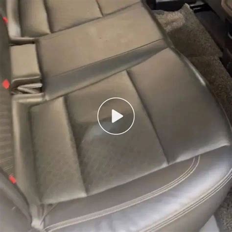 乘客网约车内呕吐，司机要求多付200元，平台回应 附加费 女士 车辆