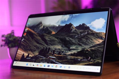 بررسی HP OmniBook Ultra Flip بهترین لپ تاپ 2 در 1 دیجی 103