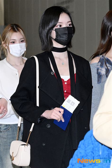 하츠투하츠 지우 ‘시크한 분위기[포토엔hd]