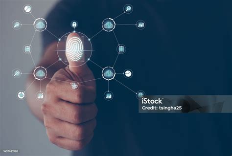 디지털 트랜스포메이션 변경 관리 신기술 빅 데이터 및 비즈니스 프로세스 전략 사물 인터넷 운영 자동화 고객 서비스 관리 클라우드 컴퓨팅 스마트 산업 개념에 대한 스톡 사진