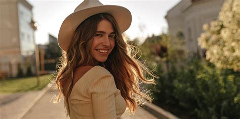 5 Simple Things Single Women Love To Hear YourTango