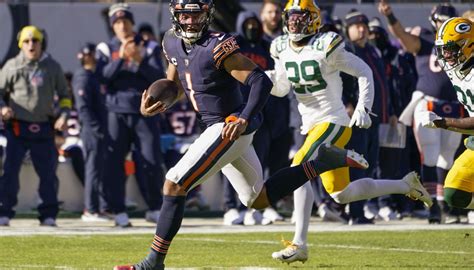 Bears Qb Justin Fields Chasing History As He Squares Off With Eagles