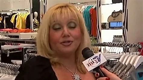 Прикол женщина говорит на английском Рунглиш Мем Зоя интервью Смотреть онлайн в поиске