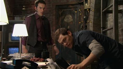 1x12 Captain Jack Harkness Ianto Jones Image 22994974 Fanpop