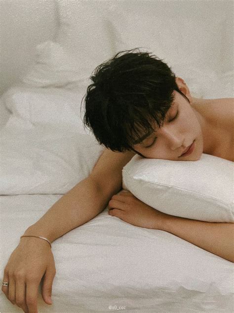 Pin By 딸기 🍓 On Hong Joshua🦌 December 30 1995 In 2024 Seventeen Joshua Svt