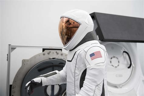Spacex Unveils Next Gen Spacesuit For Historic Polaris Dawn Mission