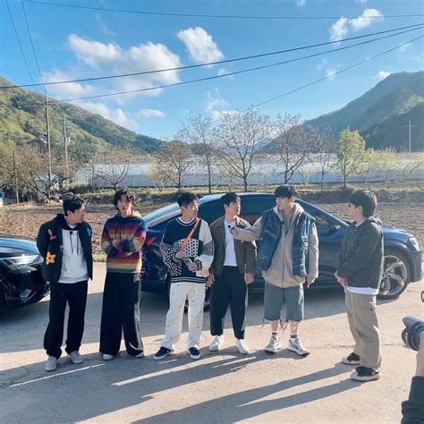 수학없는 수학여행 2번 작가 2번 작가의 사진 3장이 다른 작가들의 사진들보다 더 좋으면 좋아요를 눌러주세요 사진 속 등장인물과 사진을 찍은 작가는 관련이