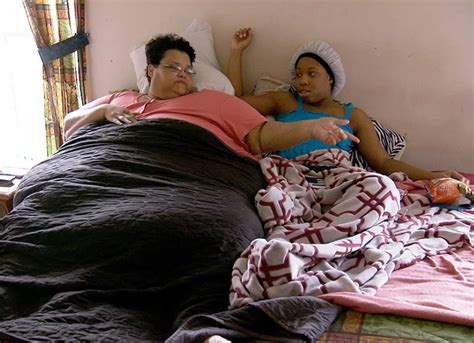 Многодетная мать весила 340 кг и не могла ходить за ней ухаживали дети За 4 года она похудела