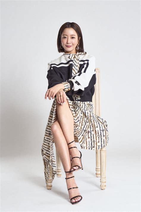 김희선 예뻤다보다는 지금도 예쁘다가 좋아블랙의 신부인터뷰③ 텐아시아
