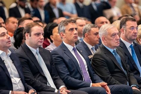 თბილისის თბილისის მერმა კახა კალაძემ საზოგადოებას ტრანსპორტისა და ურბანული განვითარების