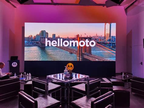 Samsung Galaxy Z Flip Review Happy As A Clamshell Android Authority