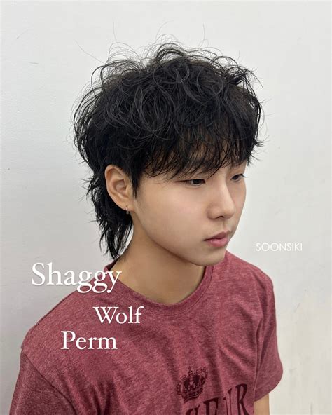 순시키헤어 무진 실장 남자히피펌 리프컷 리프펌 숏컷펌 전문 시그니처 디자인 남자 히피펌입니다😊 브리티시엠 젤펌제와 S S 본드를 사용한 남자 히피펌 디자인 컬감