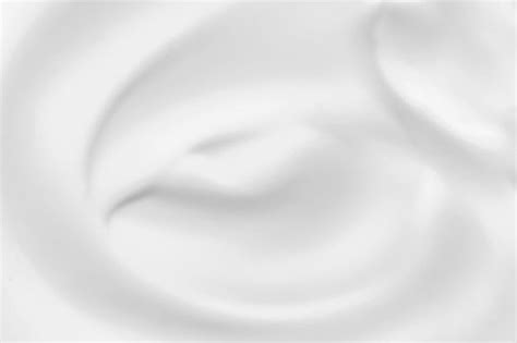 크림 분홍색과 흰색 배경