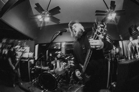 Chrome Ghost Wydaje Nowy Krążek Chaos Vault