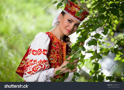 Traditional Russian Women 66 Thousand Traditional Russian Woman