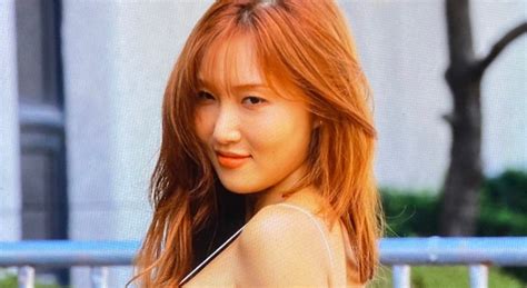 Hwasa Opens Up About Dealing With Criticism Confidence And The