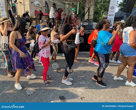 Line Dancing At The H Street Festival Editorial Photo Image Of Colorful People 256390486