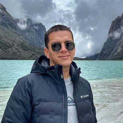 Renzo Cappelletti Rencappelletti • Threads Say More