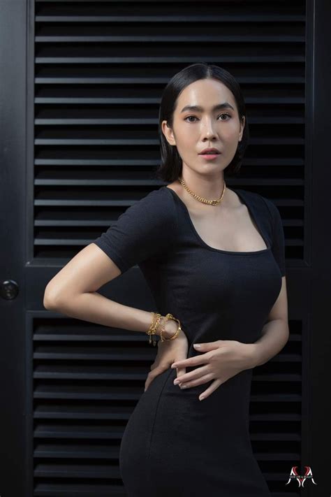 သုံးယောက်အတူ Tik Tok ဆော့ကစားပြီး အူတက်နေအောင် ခွီနေကြတဲ့ အူဝဲ၊ မိုးဟေကိုနဲ့ ခင်ဝင့်ဝါတို့ရဲ့ ခ