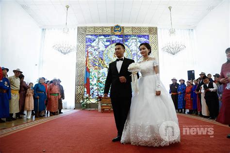 Балжинням дашням давхацсан өдрийн хурим News Mn