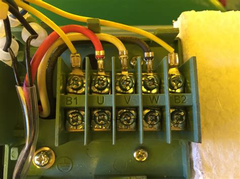 Yk Memo Uvw端子の色