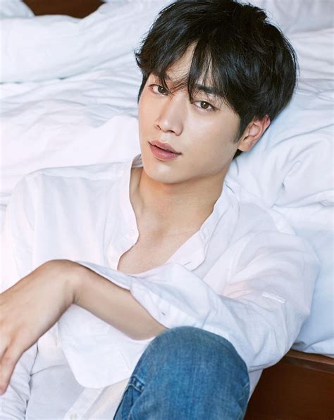 Profil Biodata Dan Fakta Seo Kang Joon Aktor Mata Memukau Dan Senyum