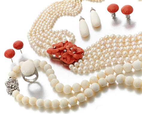 Collection Of Pearl And Coral Jewels Collezione Di Gioielli In Corallo