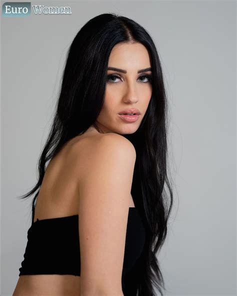 Maltese Women Read This Guide Before Dating Them