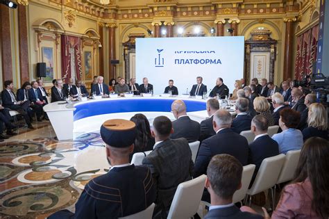 Україна не торгує своєю землею і не кидає своїх людей виступ