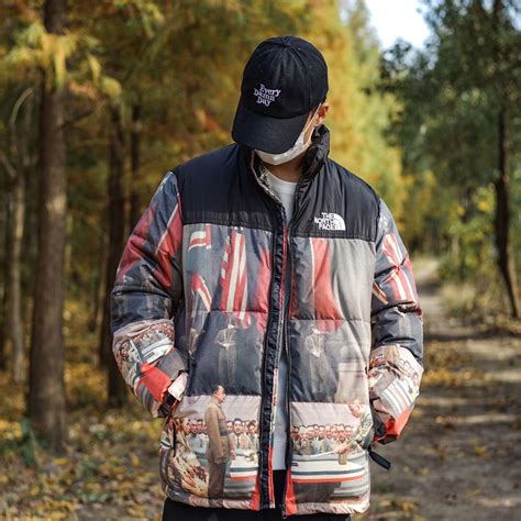 北面TheNorthFace Supreme联名款二战76周年纪念珍藏版情侣羽绒棉服 知乎