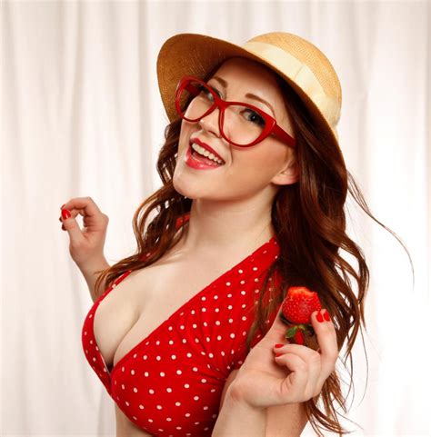 Strawberry Porn Pic Eporner