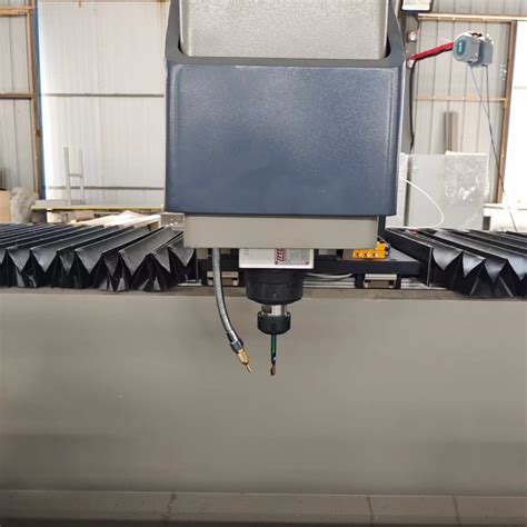 Pneumatic Rotation CNC Drilling Milling Machine Axis Machining Centre