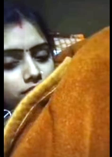 meenu prajapati flashes her assets meenu prajapati । meenu raj । tango live