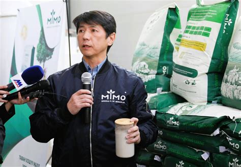 Монгол Улсын Ерөнхийлөгч У Хүрэлсүх эрдэмтэн судлаачдын бүтээсэн “Мимо” брэндийн малын тэжээл