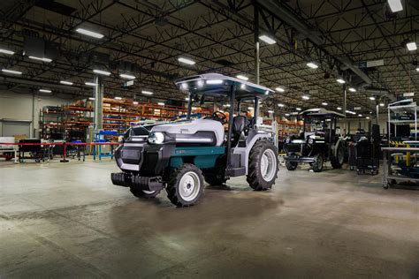 Monarch Launches First Commercial Driver Optional Electric Tractor