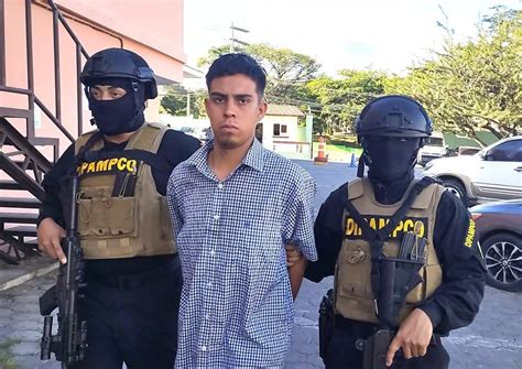Detienen A Alias “el Cangry” Cuando Cobraba Extorsión En El Mercado