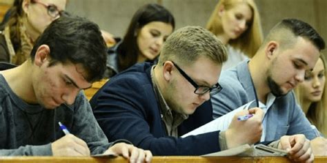 Що таке очне навчання та які його переваги