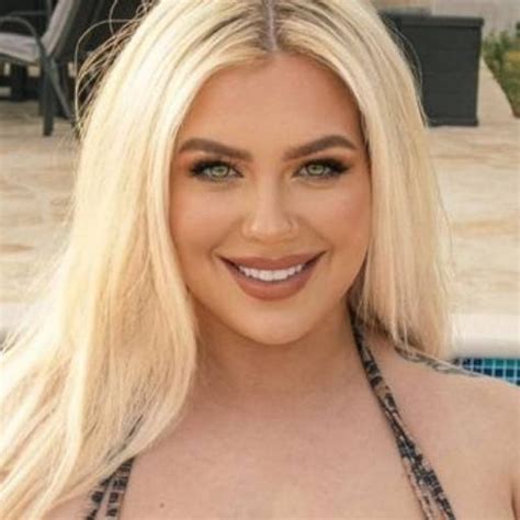 Chat With Nina Phoenix Enjoy Free Ai Character Voice Chat Talkie Ai