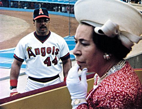 Queen Elizabeth Death Lets Revisit That Naked Gun Scene Los