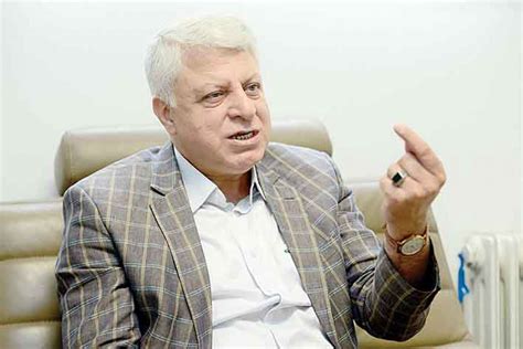 فیاض زاهد آقایان چرا از شادی مردم رنج می‌برید و ناف شما را با غم و