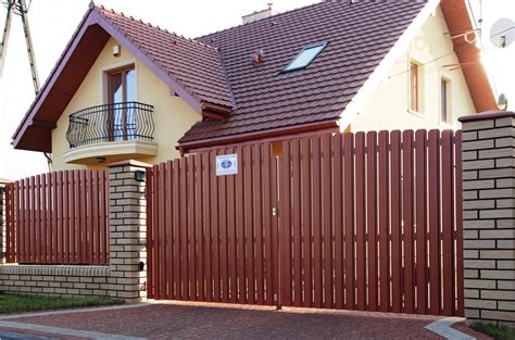 Металлический штакетник для забора, цена. Купить металлический ...