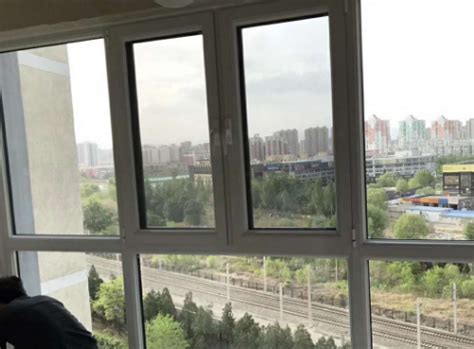 镂艺玻璃窗户图片镂艺玻璃的图片文秘苑图库