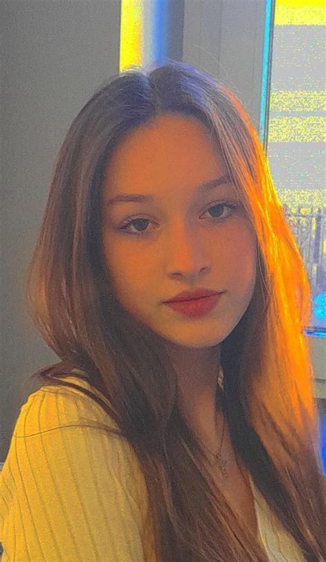 Pin By Дарина Рошук On Фото для фейка девушки