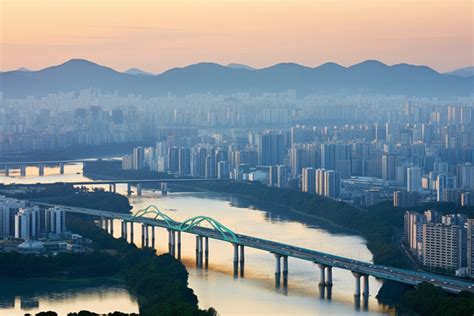 日出時的首爾天際線 河 建造 高分辨率背景圖片和桌布免費下載