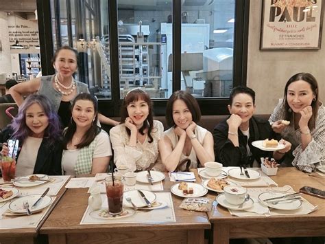 วัยนี้ไม่ยอมแก่ เมื่อเหล่าคุณย่าขาลุยนัดรวมตัวกันที่ “ครัวคุณต๋อยเพลส เดอะคริสตัล เอกมัย