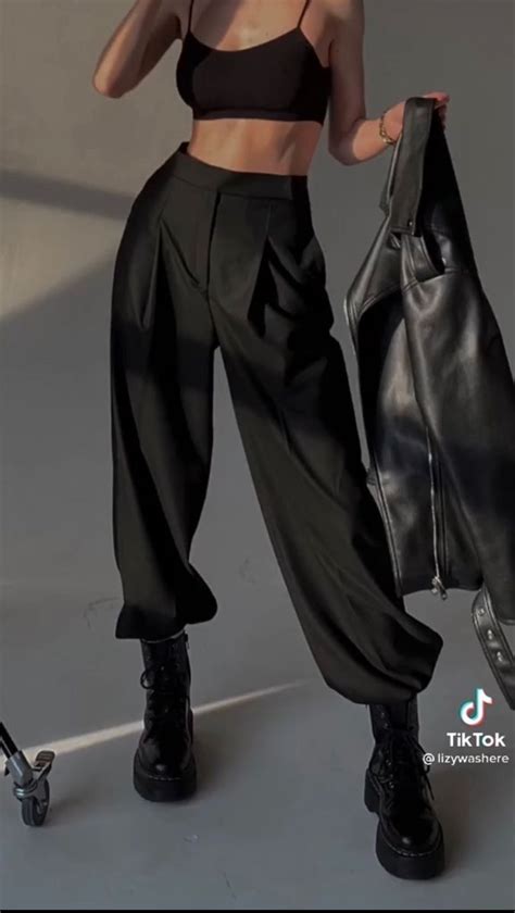 Pin By 🩷𓏲ׁ᳝〬 • 𝕷𝑼𝑨𝑹𝑨 • ⋆𐇽 ፝ On ~ִ ۫ ⋆ ּ Fashion Outfits Edgy