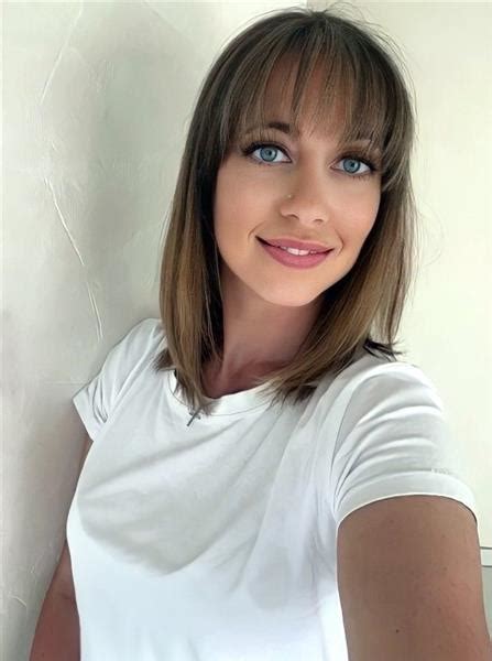 Zoek Je Een Leuke Vrouw Vrouw Zoekt Man