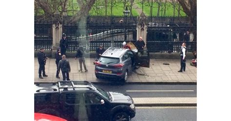 Вижте как застрелват нападателя в британския парламент Видео