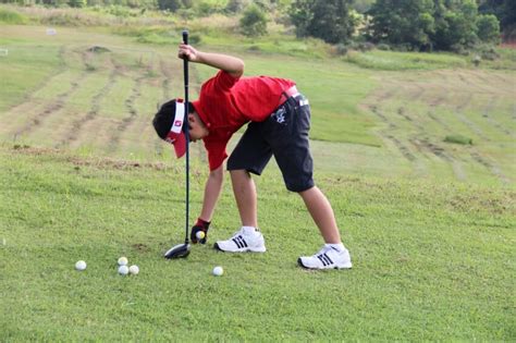 무료 사진 골프 공 골프 잔디 공 코스 스포츠 게임 플레이