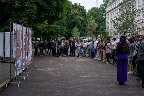 У парку «На Валах з нагоди 133 річчя від дня народження Євгена Коновальця презентували виставку